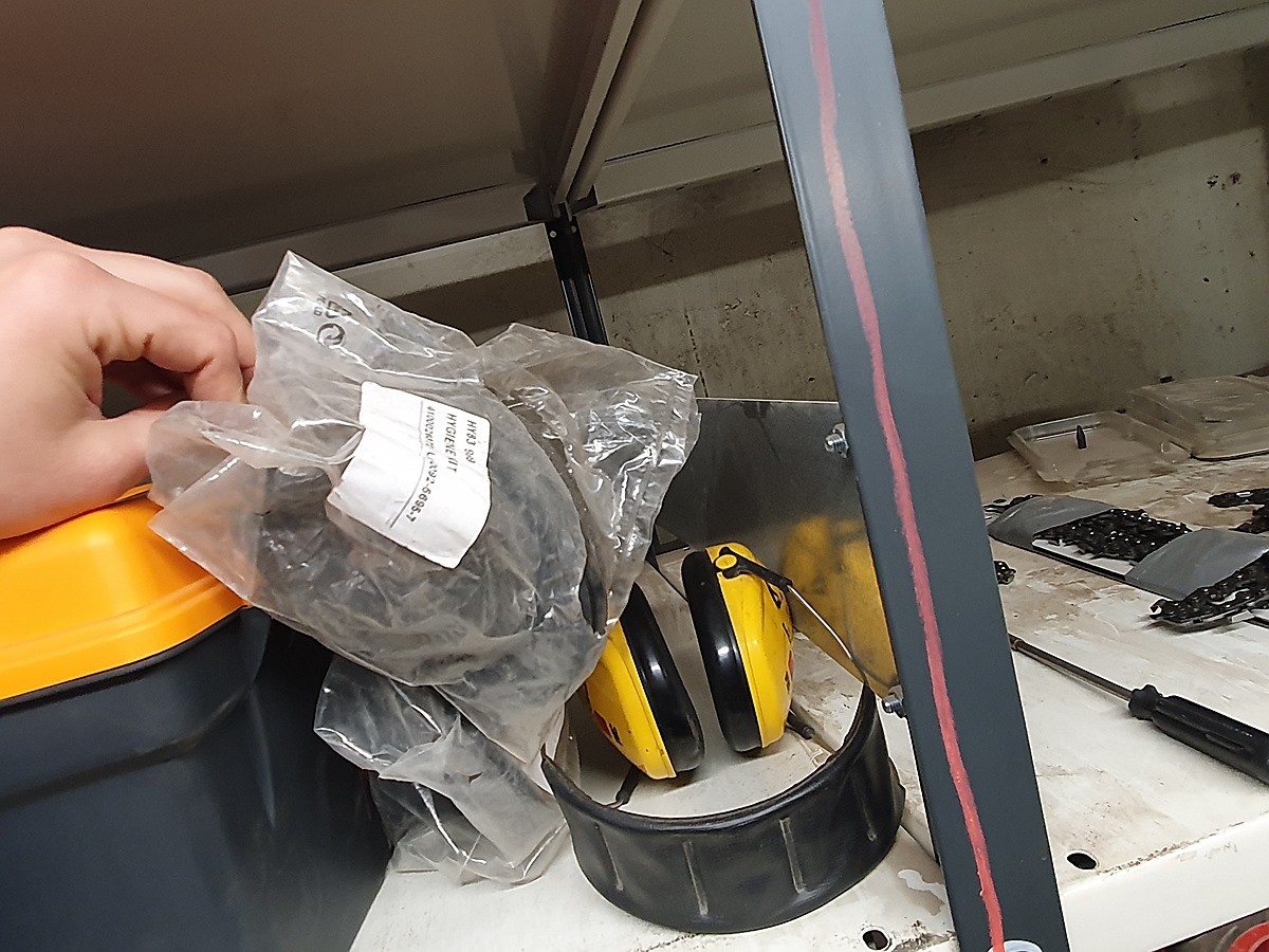 L571. Kuulosuojaimet, työkalupakit ym - Lainvoima.com